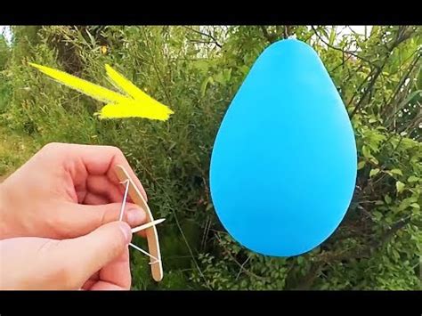 Как сделать маленький игрушечный лук со стрелами - YouTube