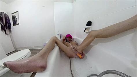 Lizzy Yum Sd Maggio 2025 Masturbazione Dilatando Il Bagno Amatoriale Al Limite Del Bordo Grandi