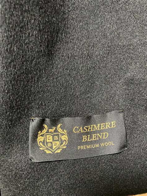 남자 롱코트 소매 부분 택 같은 거 떼는 건가요 패션 에펨코리아