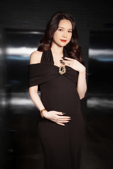 Thời Trang Bầu Của Sam Có 1 Item Cực đỉnh Bụng Lùm Lùm Nhưng Cứ Khoe