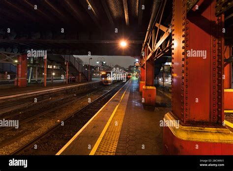 Chiltern Railways Class 165 Train 165022 Waiting At London Marylebone