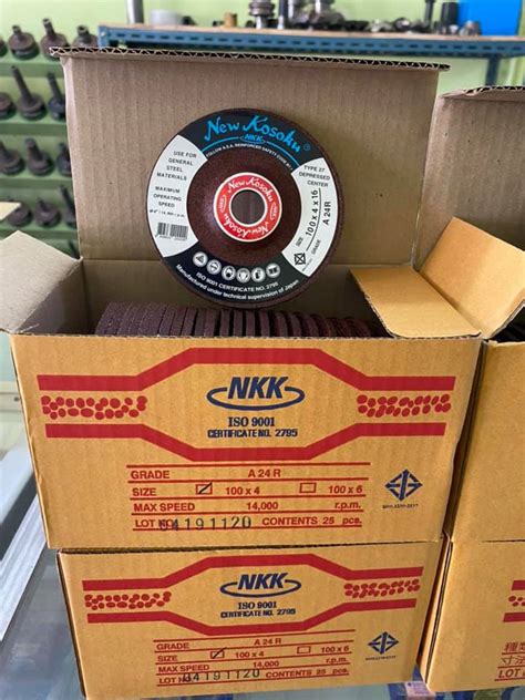 ใบเจียรหนาnkk ยกกล่อง250 บาท มี25ใบ ใบเจียรบางnkk ยกกล่อง500บาท มี50ใบ ใบตัดcorolla ยกกล่อง650