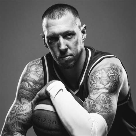 Daniel Theis Größe
