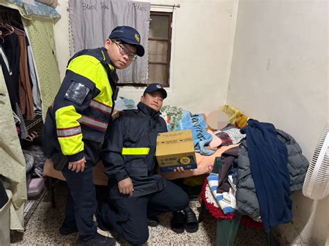 鳳林警寒冬中送暖 轉介愛心物資助弱勢族群