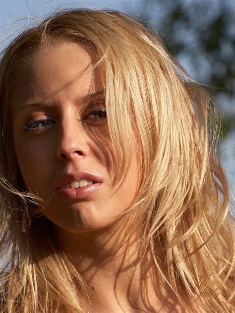 Download Wallpaper Girl Long Hair Beautiful Pretty Lips Face