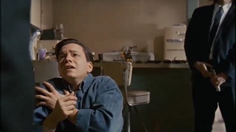 دانلود فیلم عامه پسند با دوبله فارسی و بدون سانسور