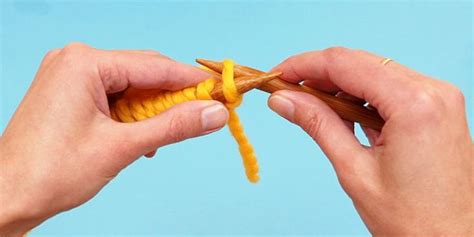 How To Hold Yarn And Knit Stitches In Eastern Russian Knitting 10