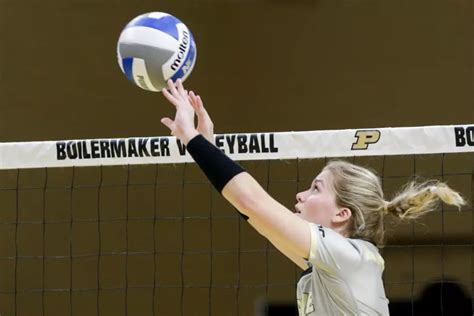 the setter position in volleyball a complete guide in 2024
