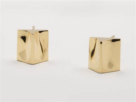 일상을 빛내는 하나의 오브제 텀블벅 크리에이터를 위한 크라우드펀딩