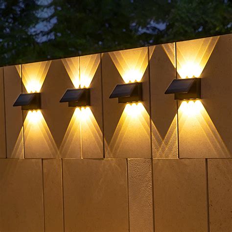 Badu Bg Слънчеви светодиодни лампи Външна стенна лампа Градинска сграда Горе Надолу