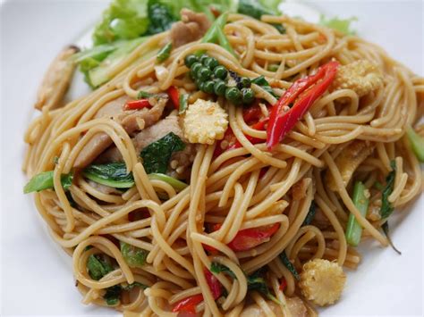 [รีวิว] ร้าน วริศรา อาหารตามสั่งหน้า ม ช หน้า มหาวิทยาลัยเชียงใหม่