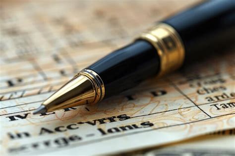 Data Analysis Graph Paper With Pen Professional Photography Premium