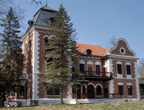 Dvorac Tikveš Visit Baranja