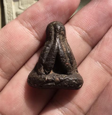 พระปิดตา หลวงปู่ยิ้ม วัดหนองบัว Ennxo