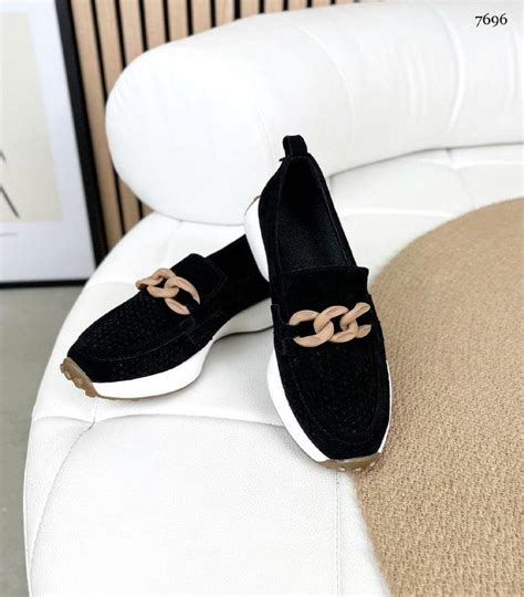 Стильные замшевые женские лоферы с перфорацией в наличии и под отшив💙💛🏆