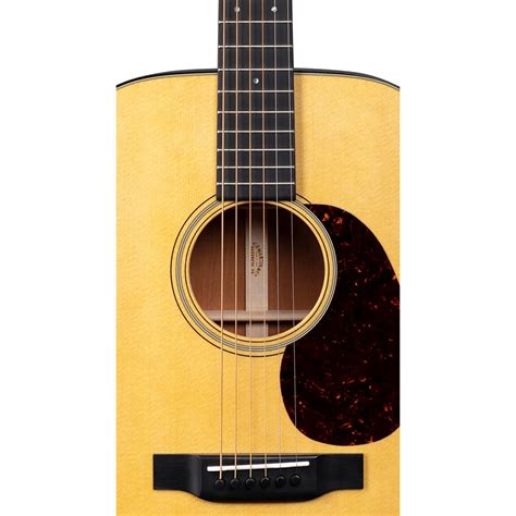 Martin 000 18 Standard Series Acoustic Guitar Natural Aging Toner