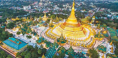 ရွှေတိဂုံစေတီတော်ရင်ပြင်ရှိ ဇရပ် တန်ဆောင်းအတွင်းပိုင်းများ၌ ရွှေချခြင