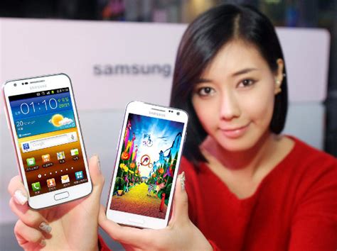 Samsung Launches White Galaxy S2 HD LTE In Korea