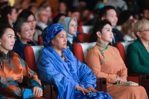 Дэлхийн улс орнуудын манлайлагч эмэгтэйчүүд чуулж байна