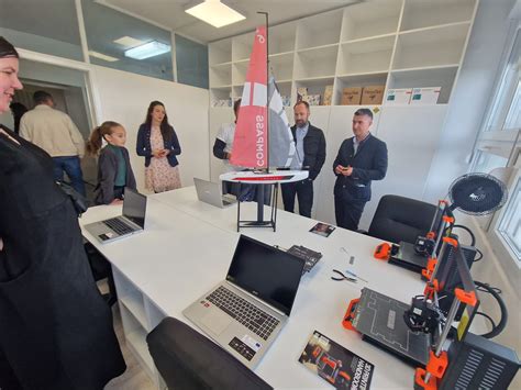 Otvoren Stem Centar Ploče Ploče Online