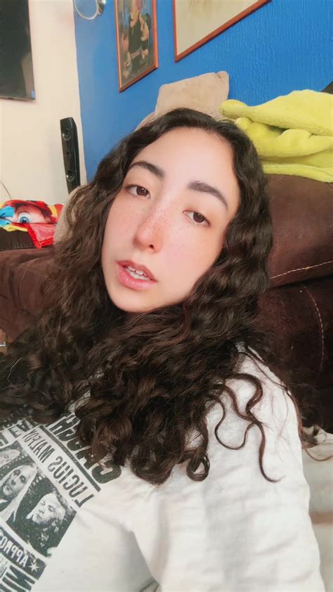 Constanza Constanzavelazco Tiktok