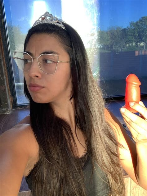 I Refuse To Look At Such A Small Piece Of Crap R Humiliationsph