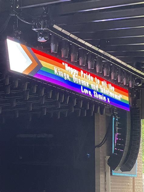 My Mom Saw This At A Concert She Went Too A Few Weeks Ago I Wish All Of You Could Have Seen The