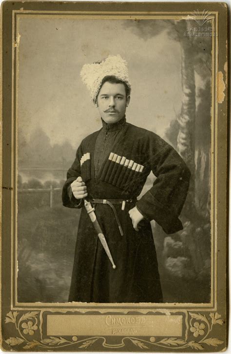 Iverieli ახალგაზრდა კაცი ჩოხაში