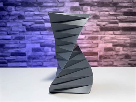 3d Printed Twisted Triangle Vase