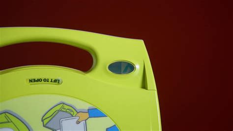 Zoll Plus Aed Guide For Safe Use Anywhere Action First Aid