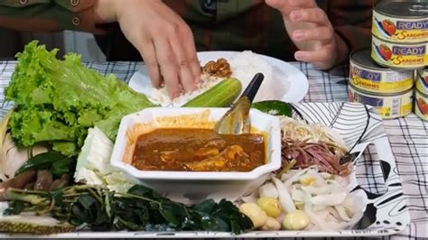 ငါးငပိချက် မွှေးမွှေးချိုချိုလေးနှင့် ချဉ်ဖတ်စုံ တို့စရာအစုံ စားမယ