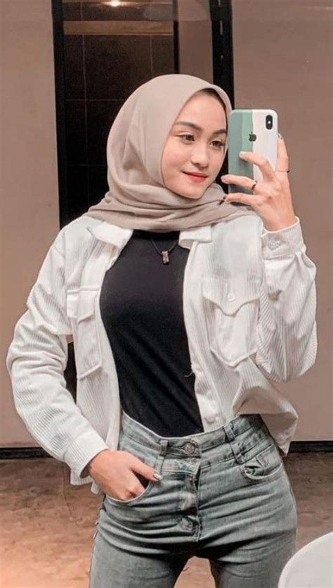 Pin Oleh Michaeljm Di Simpan Cepat Gaya Kasual Wanita Pakaian Ketat Gaya Kasual