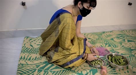 Indian Desi Wife Fucked In Saree Feat Raviyaa Indian Xhamster