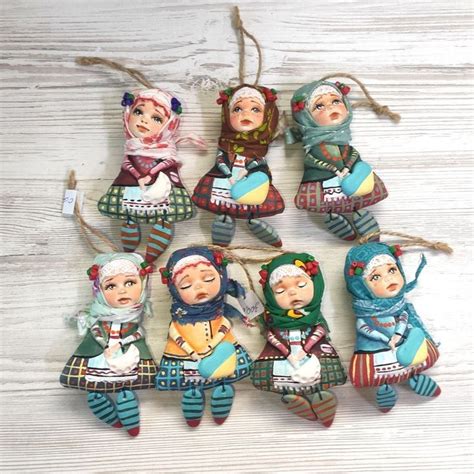 Сувенір оберіг лялька брелок Україночка купити Крафтові товари Це Крафт 💛 арт 10171 Ukrainochka