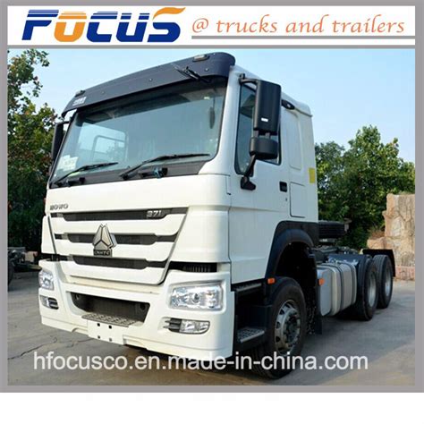 Long Head Tractor Truck With Double Axles Euro 2 Emission For Sri
