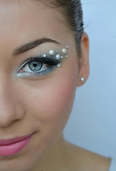 44 Idées De Strass Make Up Maquillage Strass Maquillage Yeux
