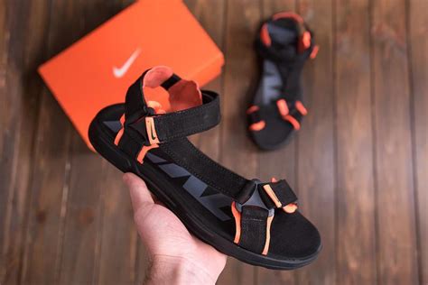 Мужские кожаные сандалии nike track black — цена 879 грн в каталоге ...