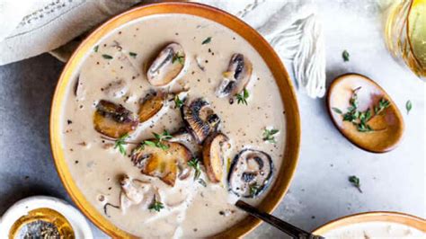 Дуже ніжний суп пюре з білих грибів