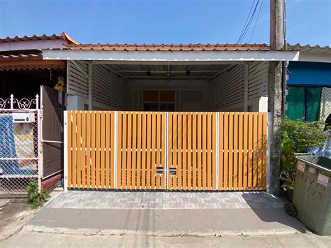 ขายทาวน์เฮ้าส์ ถนนเทพารักษ์ นิคมบางพลี บางบ่อ เชื่อมถนนบางนาตราด ตกแต่งใหม่ หมู่บ้านแสงตะวัน