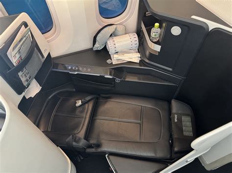Zipairs Full Flat Premium Seat Nice But Strange The Alviator