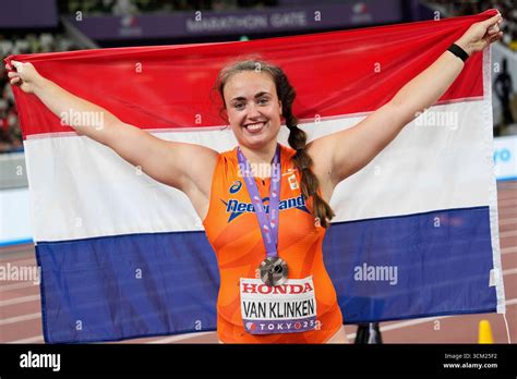Netherlands Jorinde Van Klinken Poses After Winning The Silver Medal