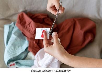 754 Imágenes De Ripping Clothes Off Imágenes Fotos Y Vectores De