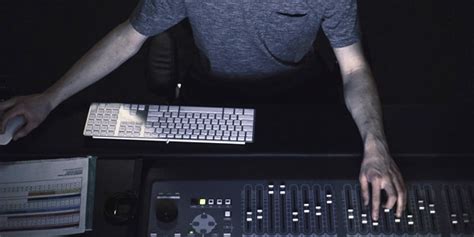 Dmx 512 Controller For Lighting Explained Useful Tips And Review Stagebibles