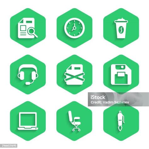 파일 삭제 문서 사무용 의자 만년필 펜촉 플로피 디스크 노트북 헤드폰 커피 잔 이동 및 그래프 차트 아이콘이 있는 문서를