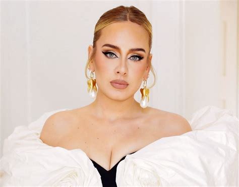 هل تتفوق دوا ليبا على أديل وتكون الأعلى دخلاً في بريطانيا؟ Et بالعربي