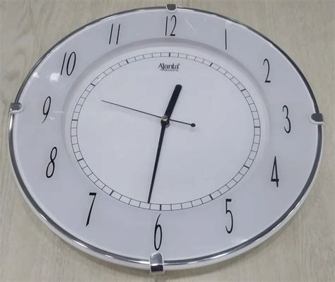 White Base Color Plastic Ajanta 1197 Analog Wall Clock For Used To
