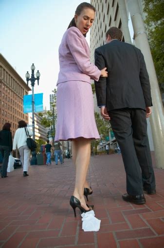 4 Tips For Handling Embarrassing Situations