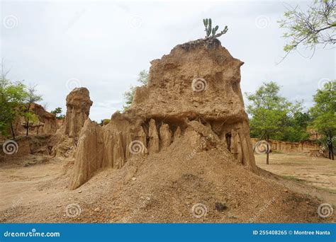 geomorphic features caused by erosion and weathering of water and wind