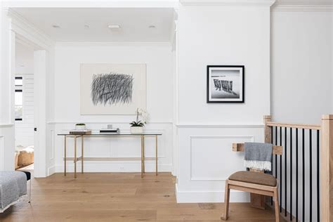 7 Inspirasi Wall Moulding Ruang Tamu Minimalis Yang Menawan