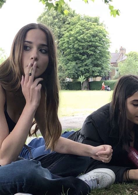 Women Smoking Girl Smoking Grunge Aesthetic Summer Aesthetic Call